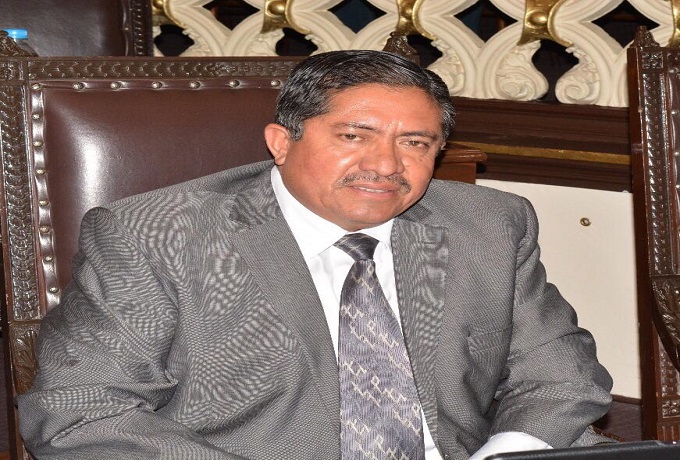 Víctor León no será castigado por el PAN… recibirá como premio ...